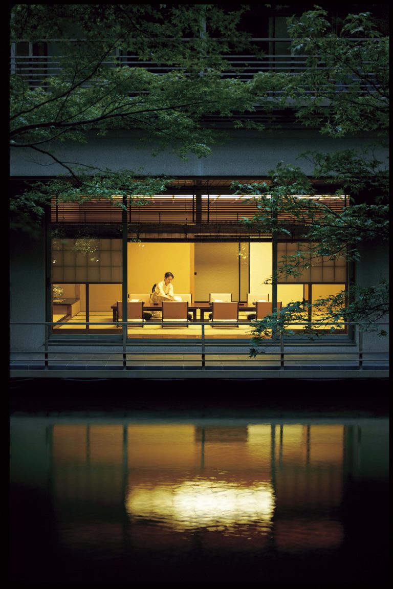 Traditional and Modern Japanese Architecture at Hotel Chinzanso Tokyo ...